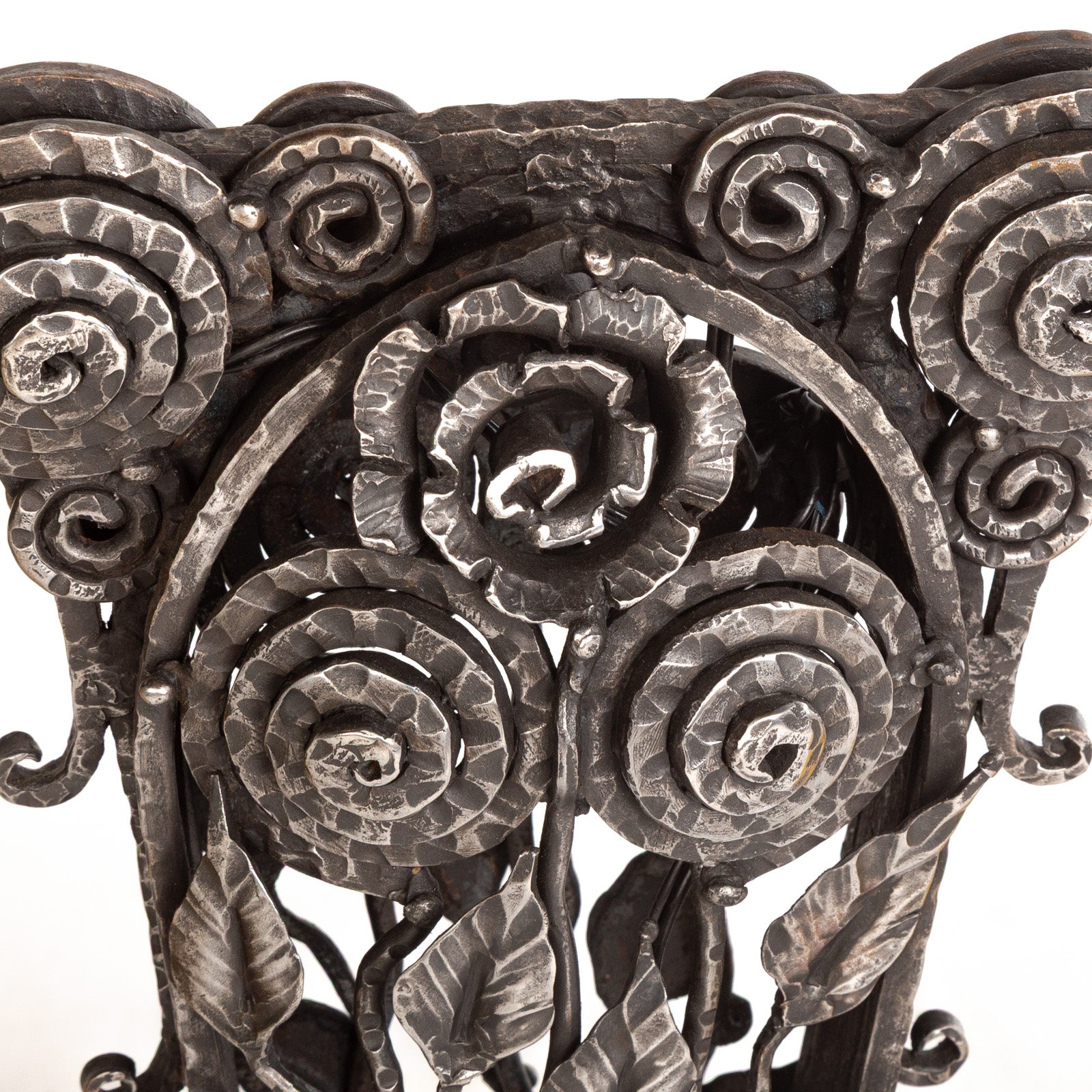 An Art Deco Edgar Brandt & Daum Nancy Lamp – Alex Cooper